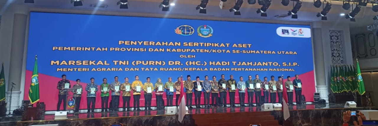 Pemkab Sergai Terima 10 Sertifikat dari Menteri ATR/BPN di Medan